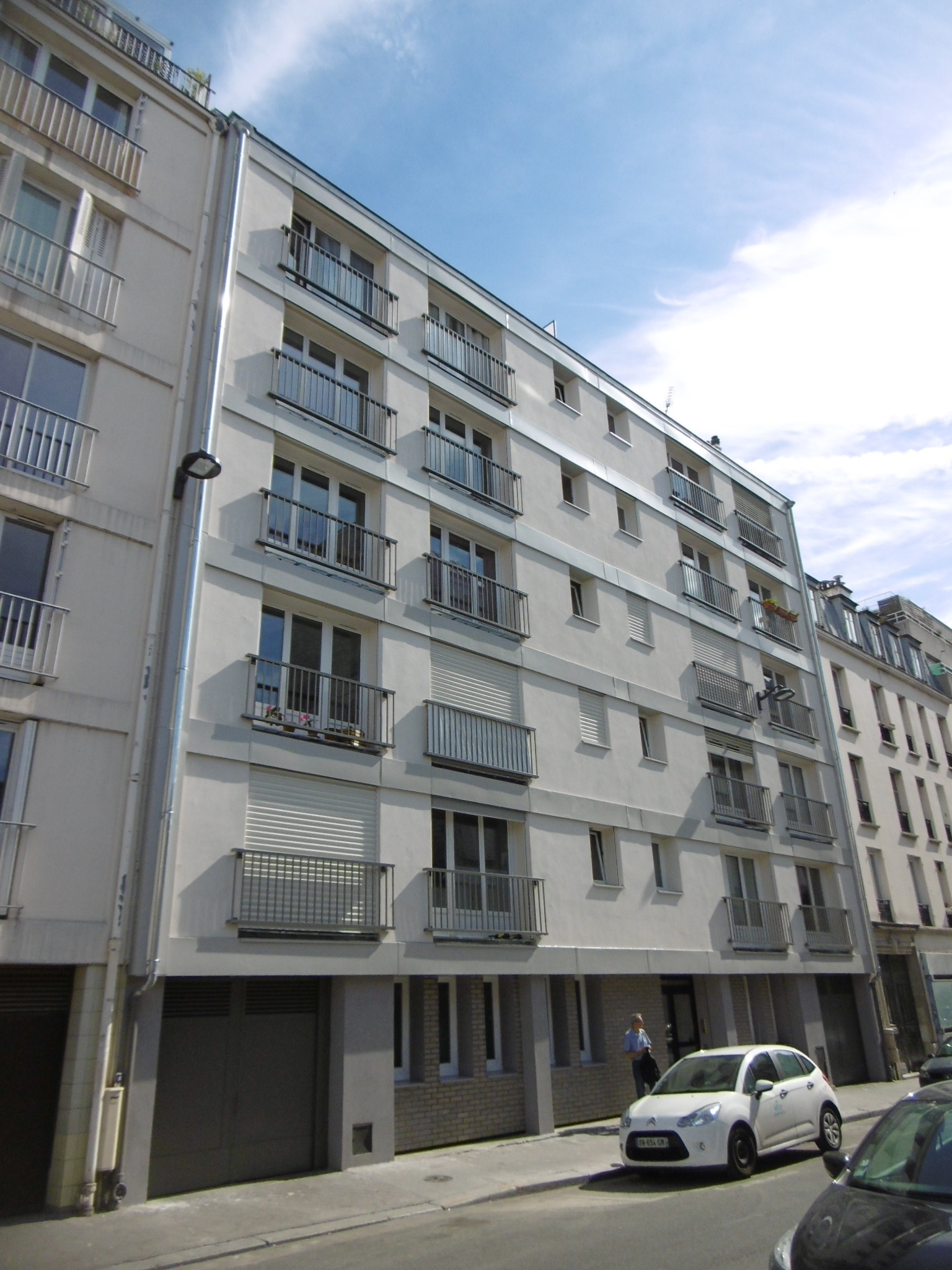 28 RUE DES ROSES 75018 PARIS